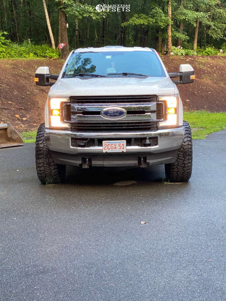 2019 Ford F-250 Super Duty with 22x12 -51 Vision Rocker and 37/13.5R22 ...