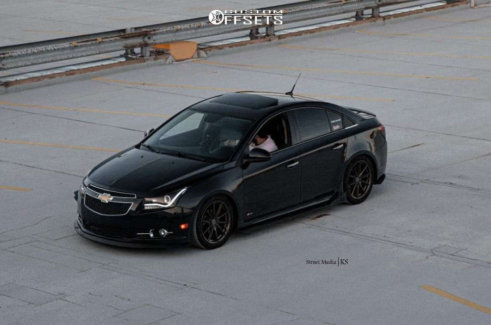 2014 Chevrolet Cruze with 18x8.5 40 Petrol P4b and 225/45R18 Starfire ...