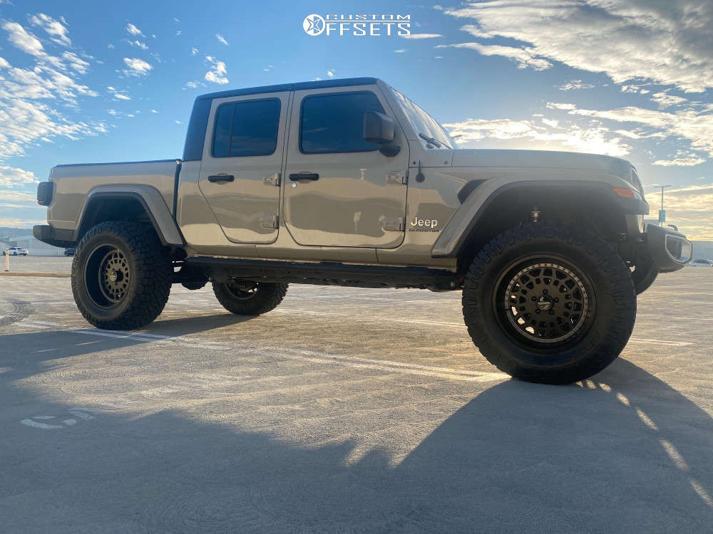 2020 Jeep Gladiator with 20x10 -25 ARKON OFF-ROAD Crown Series Triumph ...