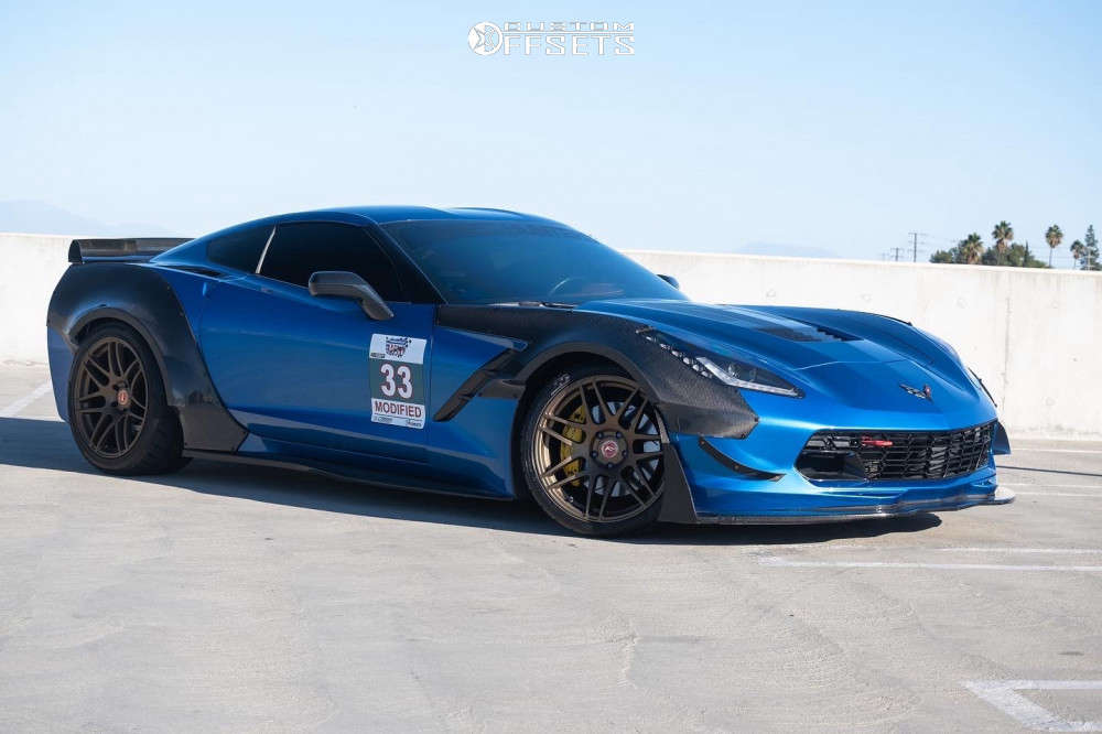 2014 Chevrolet Corvette with 19x9.5 32 Forgestar F14 and 275/30R19 ...