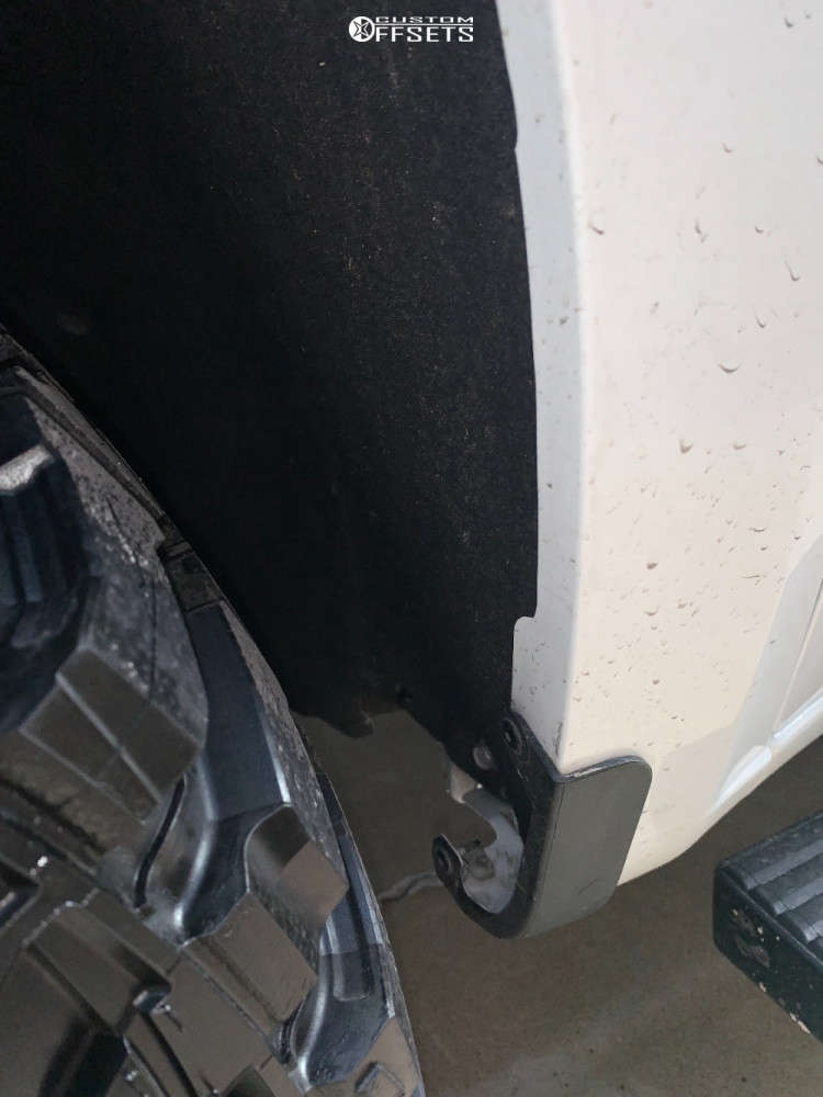 2020 Chevrolet Silverado 1500 with 17x8.5 0 Vision Manx and 315/70R17 ...