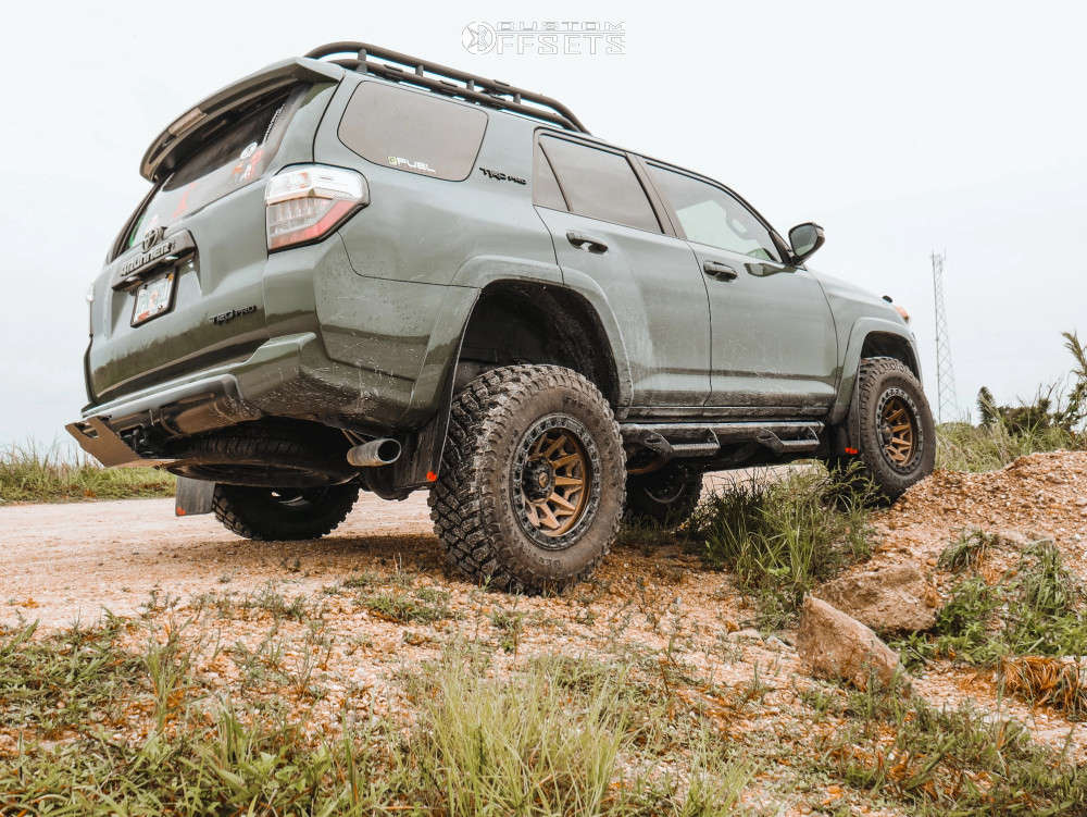 2020 Toyota 4Runner with 17x9 -12 Fuel Covert and 285/70R17 Firestone ...