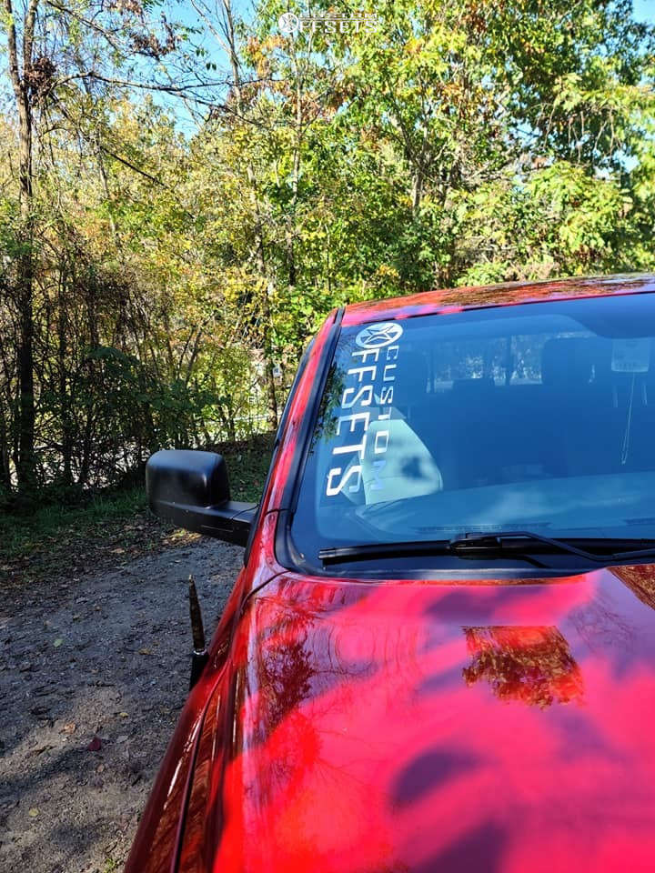 2018 Ram 1500 with 20x12 -44 Moto Metal Mo986 and 35/12.5R20 Delinte Dx ...