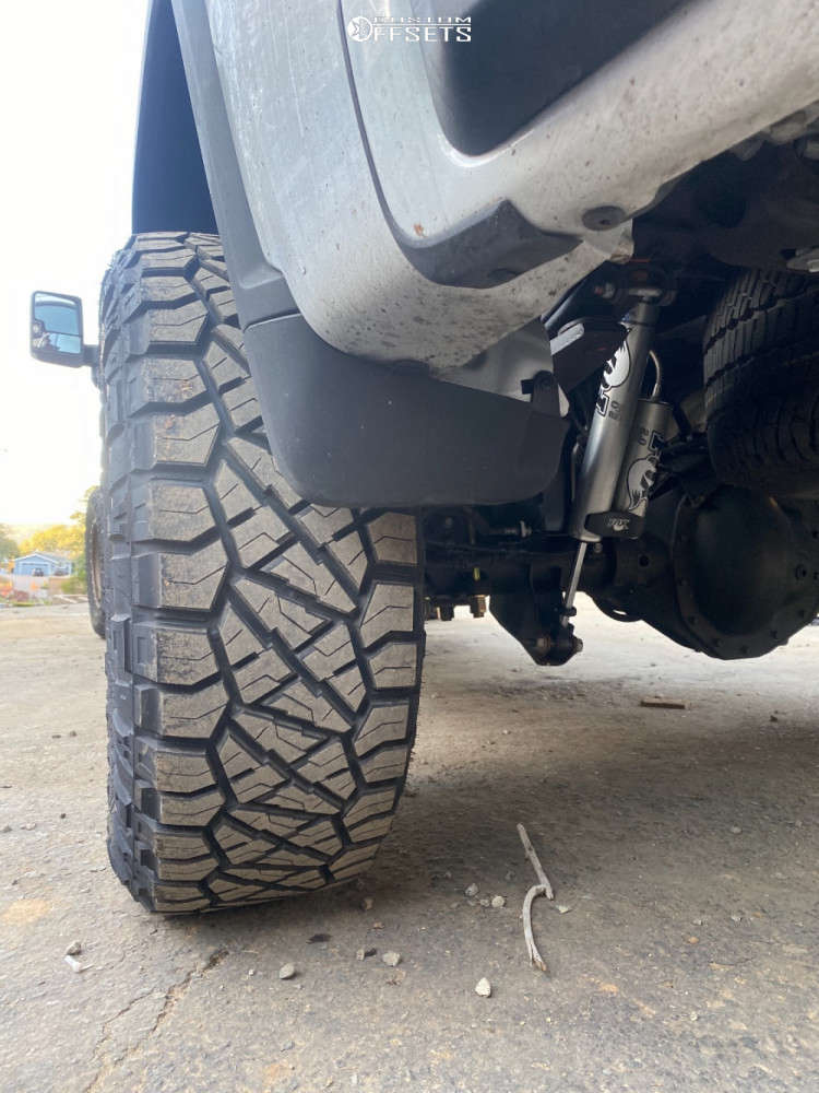 2021 Chevrolet Silverado 2500 HD with 20x10 -24 Method Mr605 and 37/12 ...