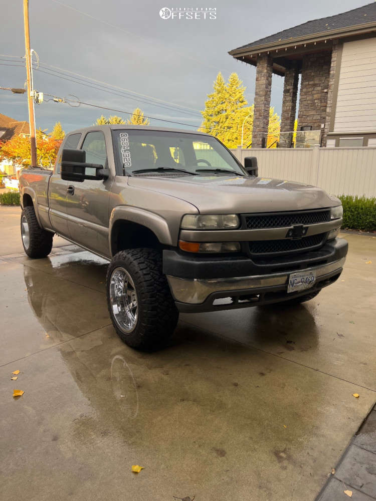2002 Chevrolet Silverado 2500 HD with 20x12 -44 Hostile Alpha and 33/12 ...