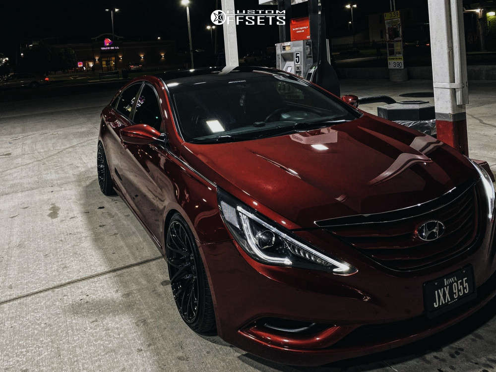 2011 Hyundai Sonata with 19x9.5 35 ESR Sr12 and 235/35R19 Lionhart All ...