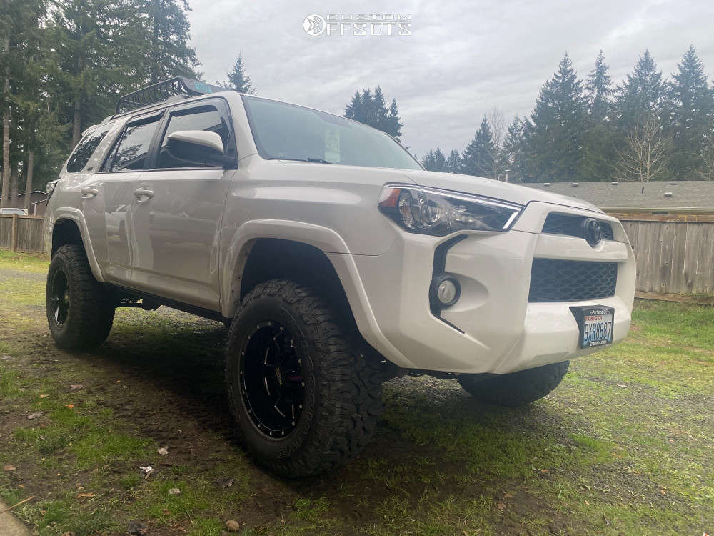 2017 Toyota 4Runner with 17x10 -24 Moto Metal Mo962 and 275/70R17 ...