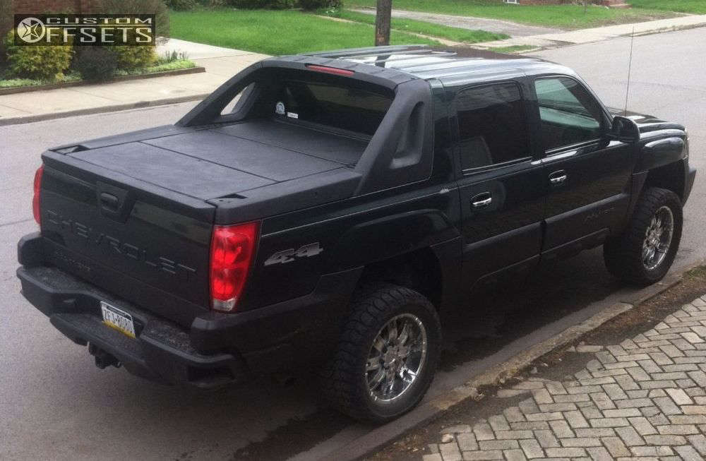2002 Chevrolet Avalanche with 20x9 18 Helo HE835 and 33/13.5R20 Mickey ...