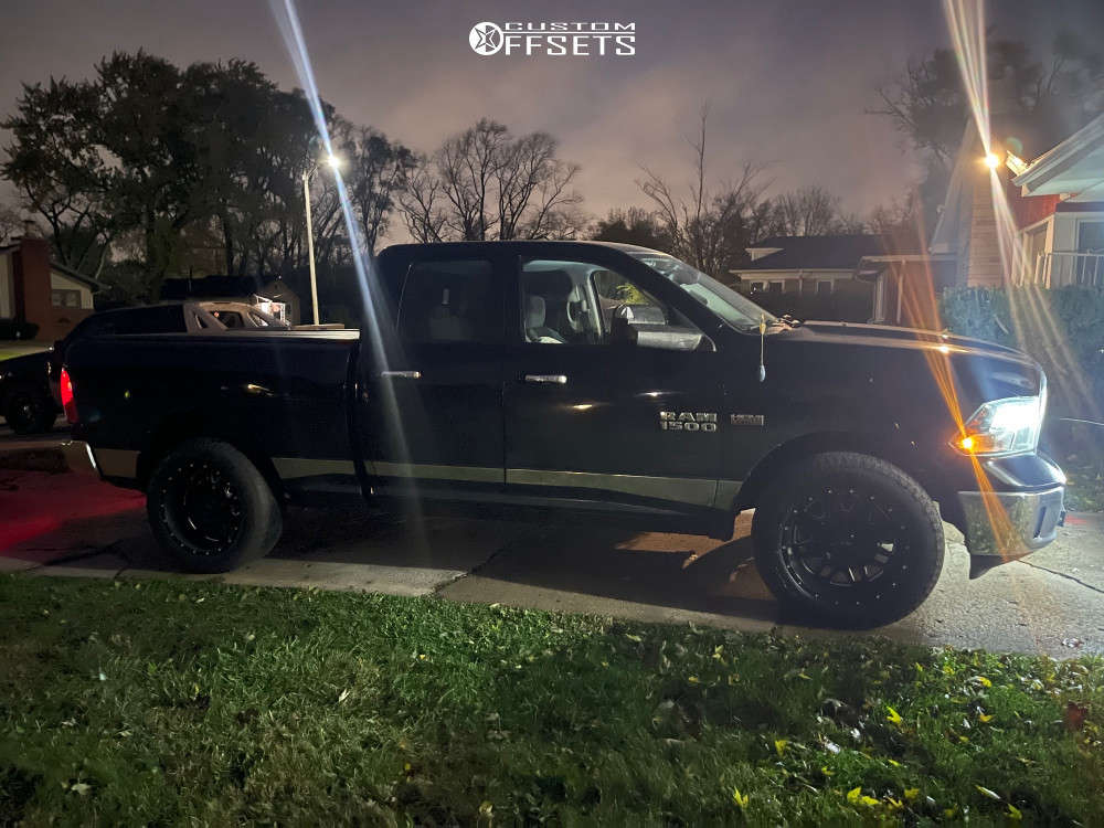 2013 Ram 1500 with 20x10 -24 Ultra Mako and 275/12.5R20 Wrangler ...