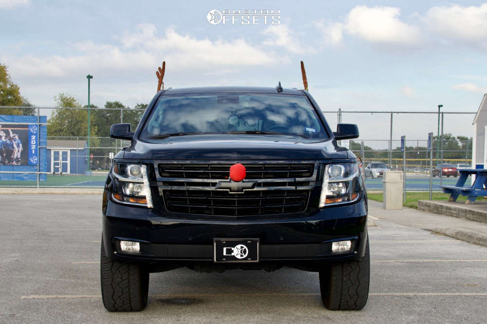 2020 Chevrolet Tahoe with 22x10 12 Level 8 Slingshot and 33/12.5R22 ...