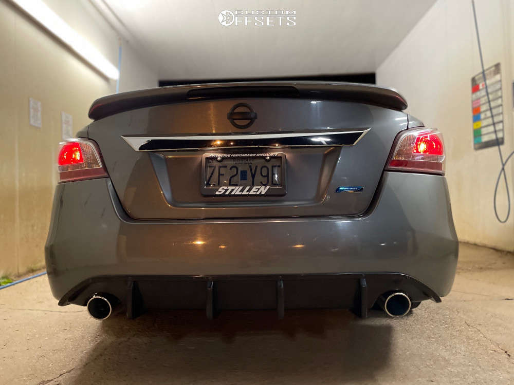 2014 Nissan Altima with 18x8 45 Drag Dr77 and 225/40R18 Fullway Hp108 ...