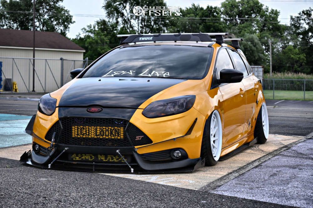 2014 Ford Focus Flush Air Suspension | Custom Offsets