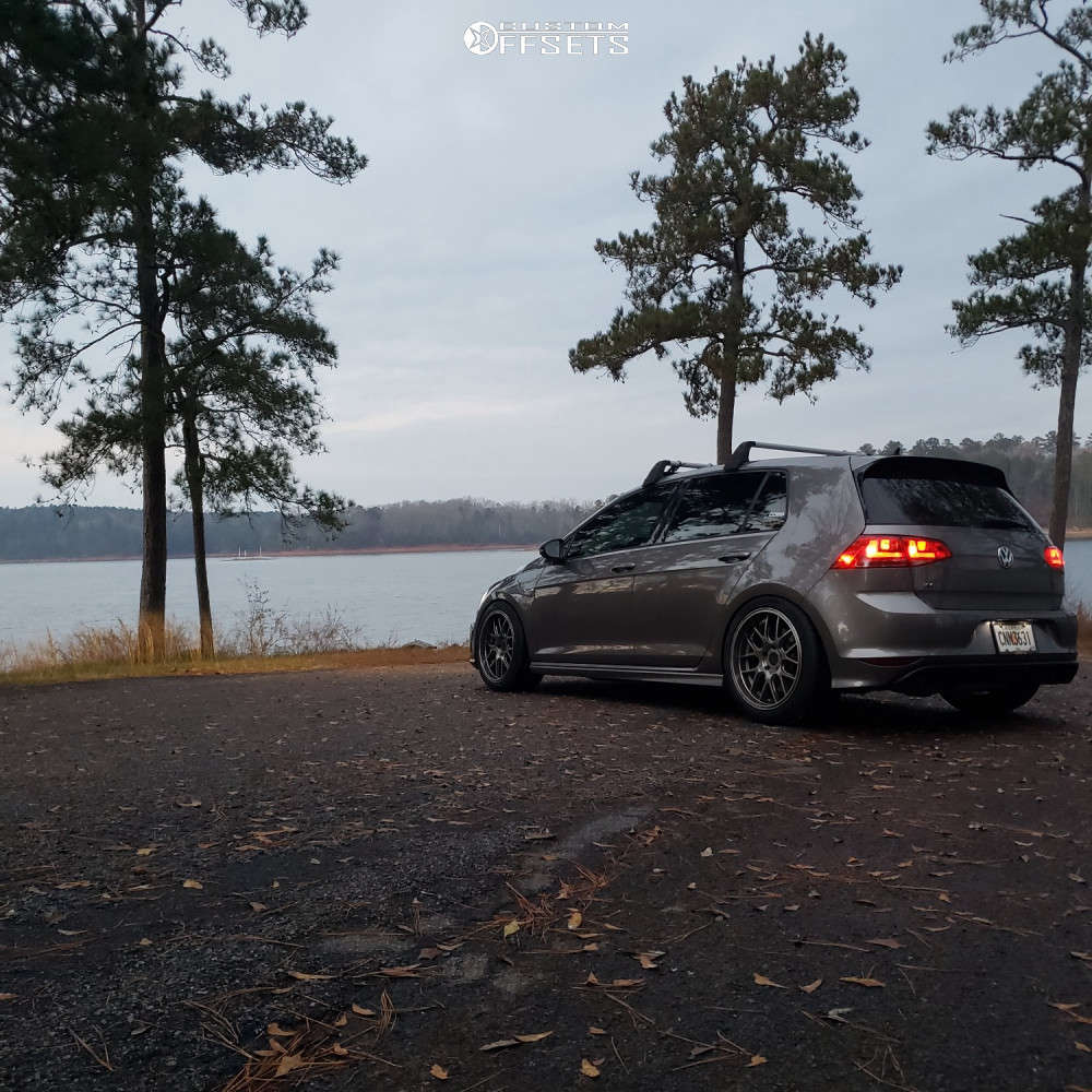 2015 Volkswagen Golf R with 18x9 35 XXR 527d and 245/45R18 Vercelli ...