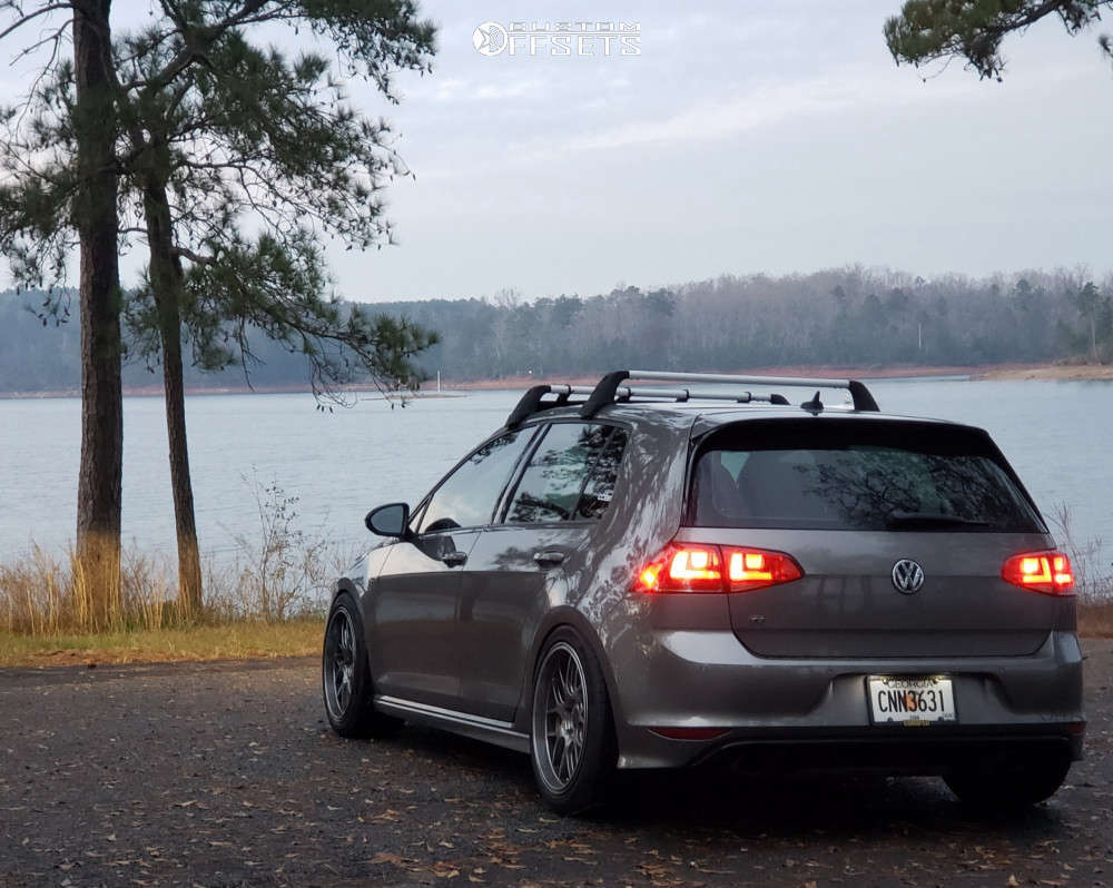 2015 Volkswagen Golf R with 18x9 35 XXR 527d and 245/45R18 Vercelli ...