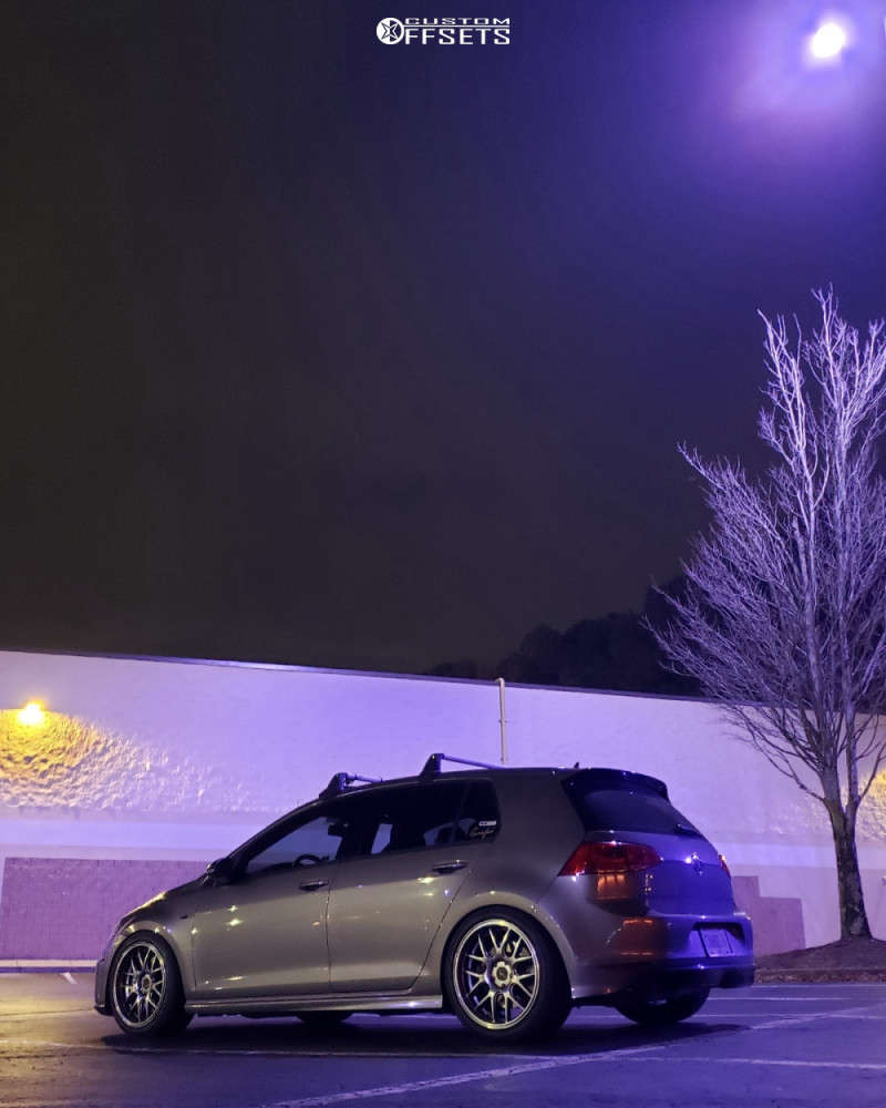 2015 Volkswagen Golf R with 18x9 35 XXR 527d and 245/45R18 Vercelli ...