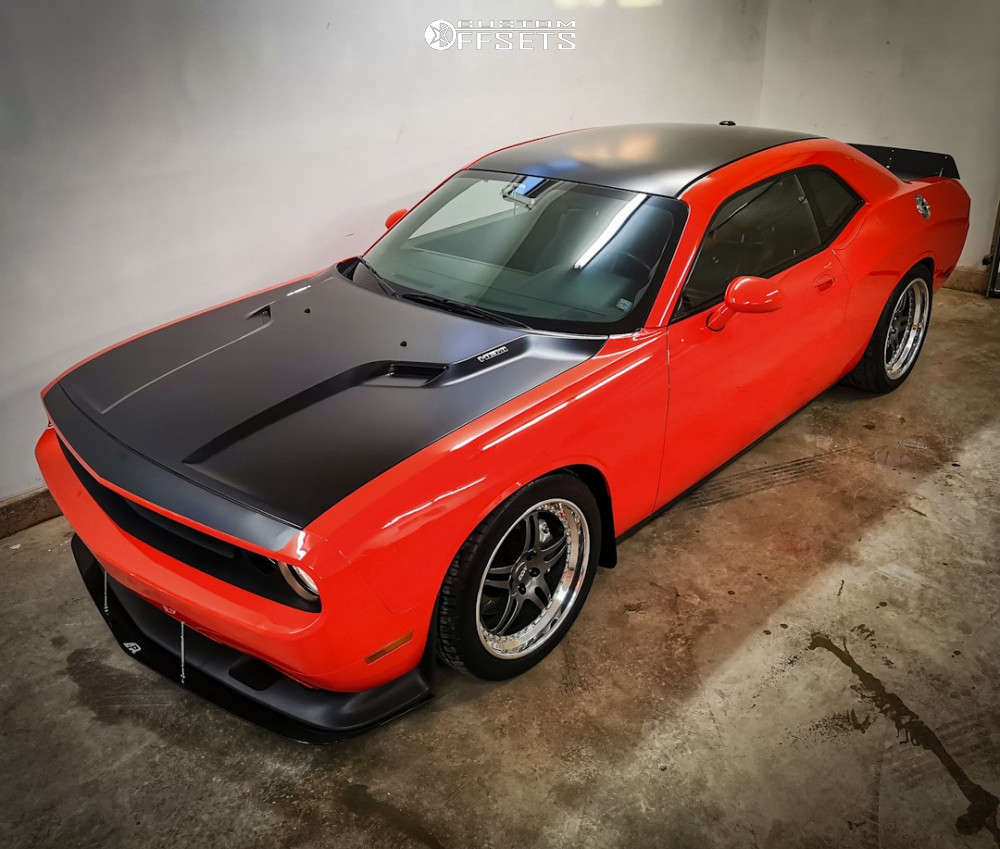 2009 Dodge Challenger with 20x9.5 21 CCW HYBRID 505 and 275/45R20 ...
