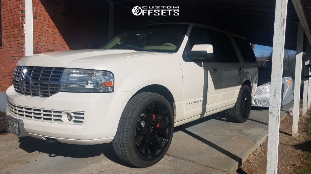 2008 Lincoln Navigator with 24x9.5 30 DUB Royalty and 295/35R24 ...