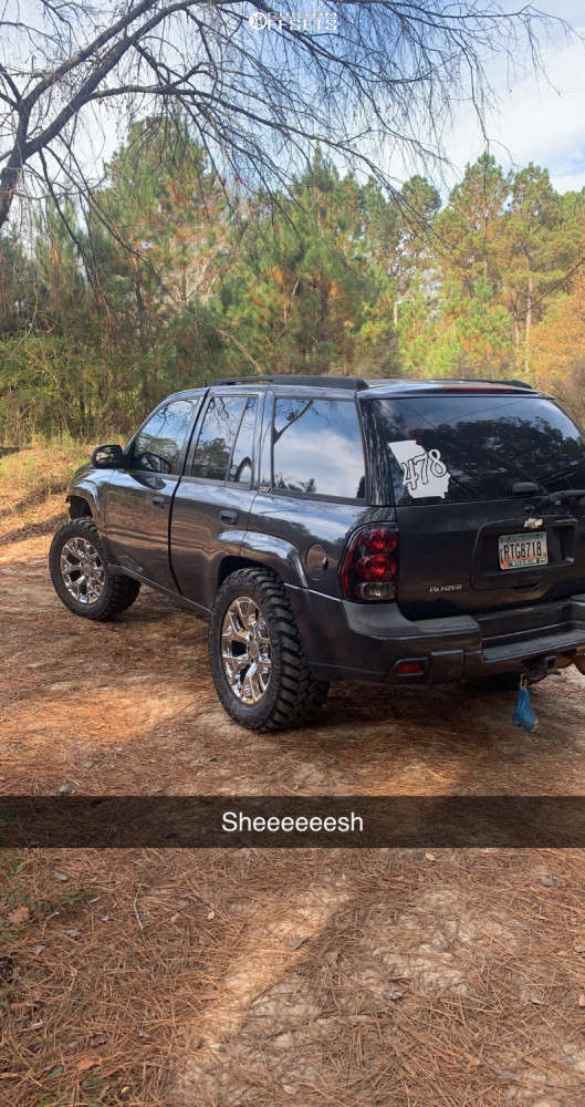 2007 Chevrolet Trailblazer with 20x9 32 Rev Replicas 586 and 33/12.5R20 ...