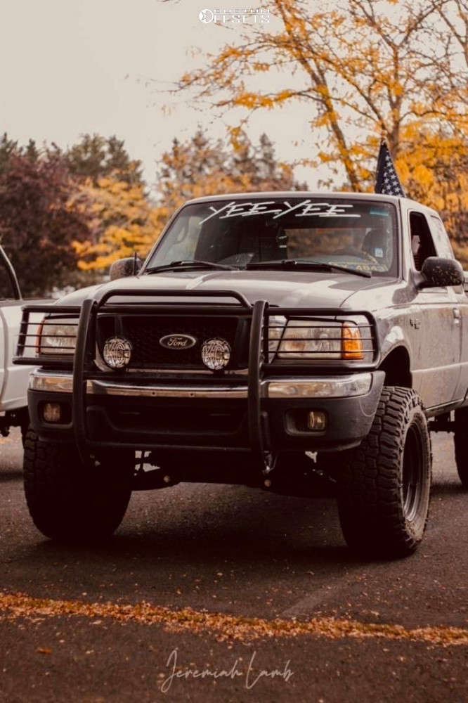 2005 Ford Ranger with 17x12 -44 Pro Comp Series 51 51 and 33/12.5R17 ...