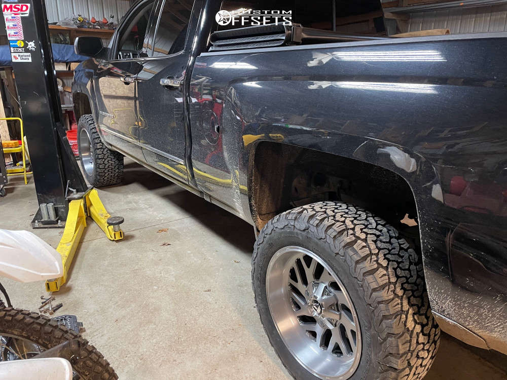 2018 Chevrolet Silverado 1500 with 20x10 -19 Fuel D715 and 305/55R20 ...