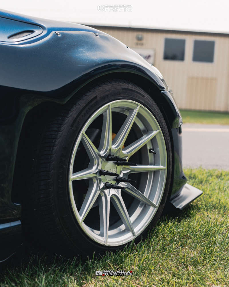 2014 Scion FR-S with 18x9.5 44 F1R F101 and 235/45R18 Westlake and ...