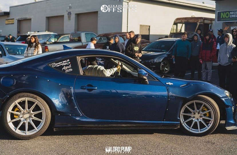 2014 Scion FR-S with 18x9.5 44 F1R F101 and 235/45R18 Westlake and ...