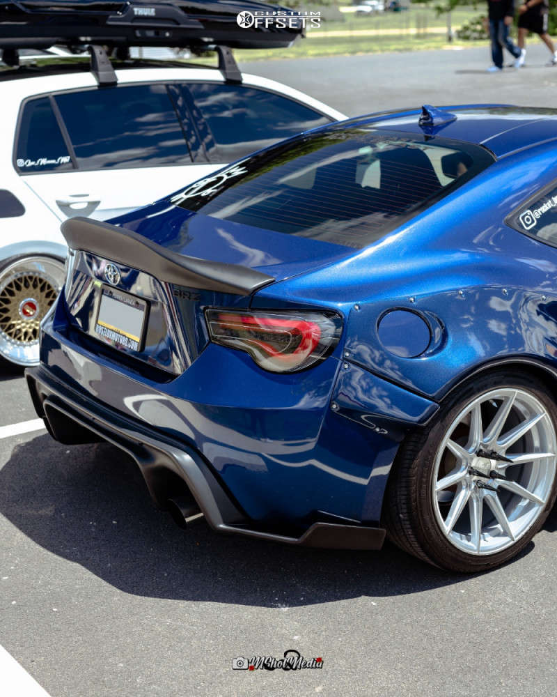 2014 Scion FR-S with 18x9.5 44 F1R F101 and 235/45R18 Westlake and ...