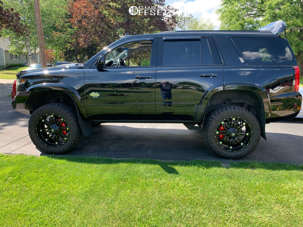 2018 Chevrolet Tahoe with 22x9.5 19 Fuel Sledge D595 and 35/12.5R22 ...