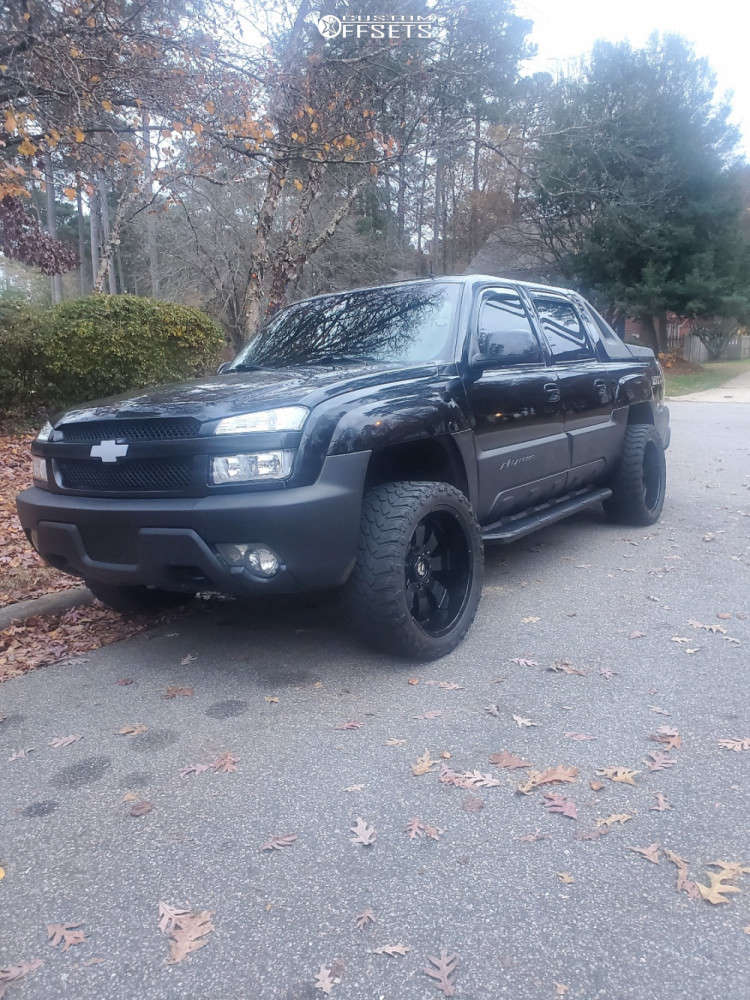 2002 Chevrolet Avalanche 1500 with 22x10 -25 Mazzi Hulk and 33/12.5R22 ...