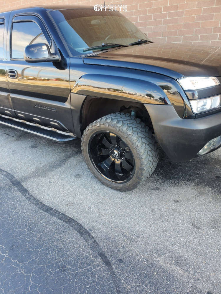 2002 Chevrolet Avalanche 1500 with 22x10 -25 Mazzi Hulk and 33/12.5R22 ...