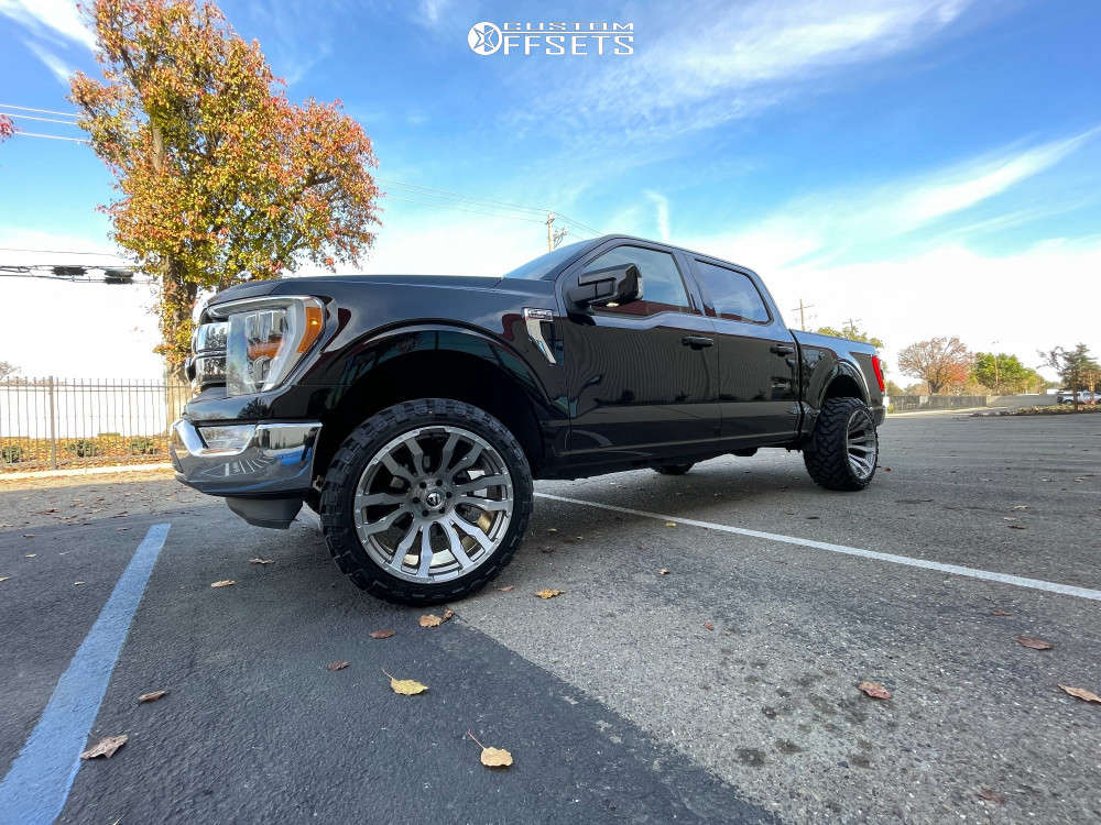 2021 Ford F-150 with 22x12 -44 Fuel Blitz and 33/12.5R22 Fuel Gripper ...