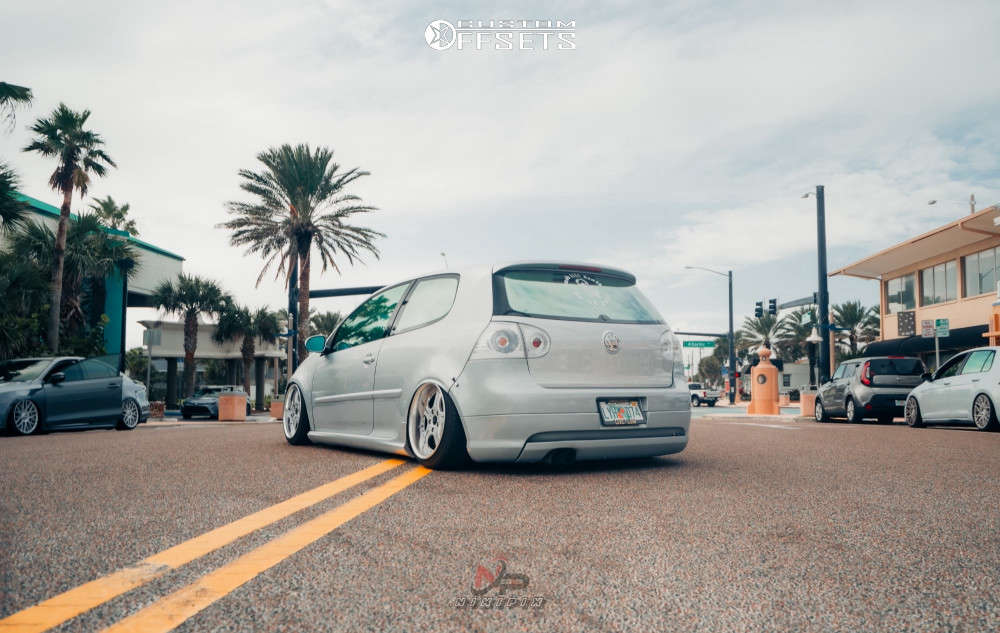 2007 Volkswagen GTI Wheel Offset Tucked Coilovers | 2000433 | Custom ...
