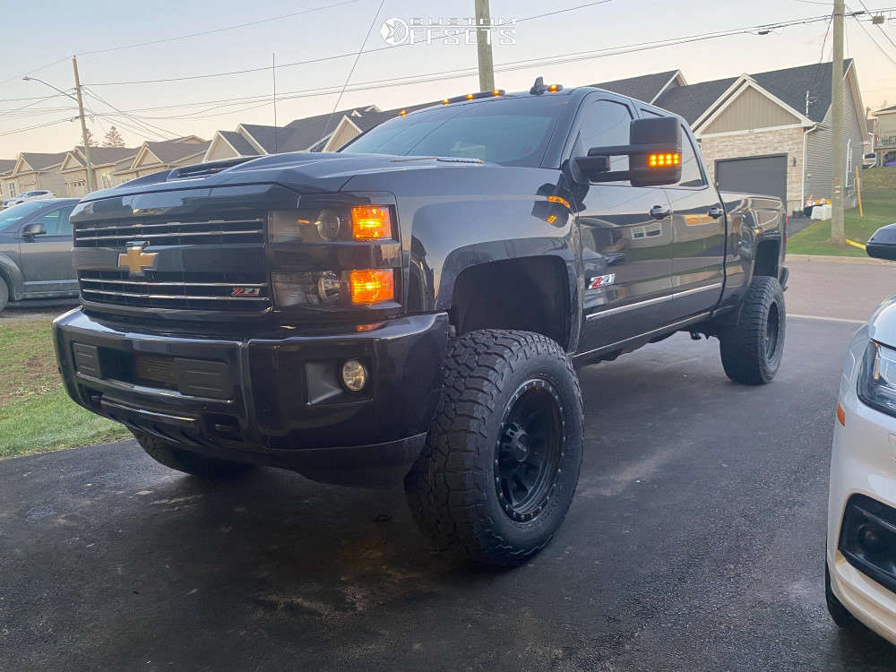 2019 Chevrolet Silverado 2500 HD with 20x12 -24 Method Nv and 325/60R20 ...