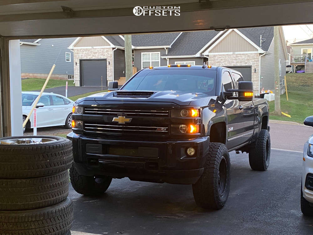 2019 Chevrolet Silverado 2500 HD with 20x12 -24 Method Nv and 325/60R20 ...
