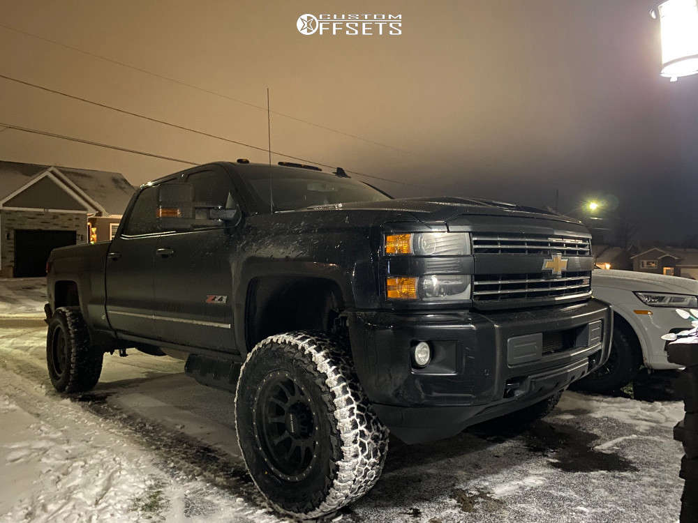 2019 Chevrolet Silverado 2500 HD with 20x12 -24 Method Nv and 325/60R20 ...