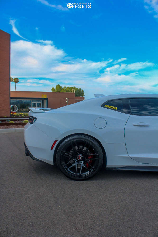 2016 Chevrolet SS with 20x9.5 33 Curva C10n and 275/30R20 Falken Azenis ...