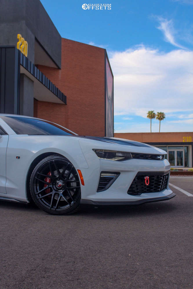 2016 Chevrolet SS with 20x9.5 33 Curva C10n and 275/30R20 Falken Azenis ...