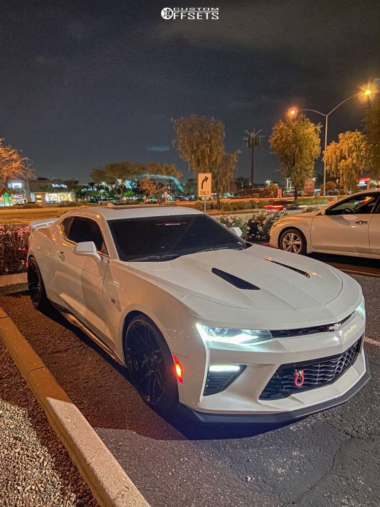 2016 Chevrolet SS with 20x9.5 33 Curva C10n and 275/30R20 Falken Azenis ...