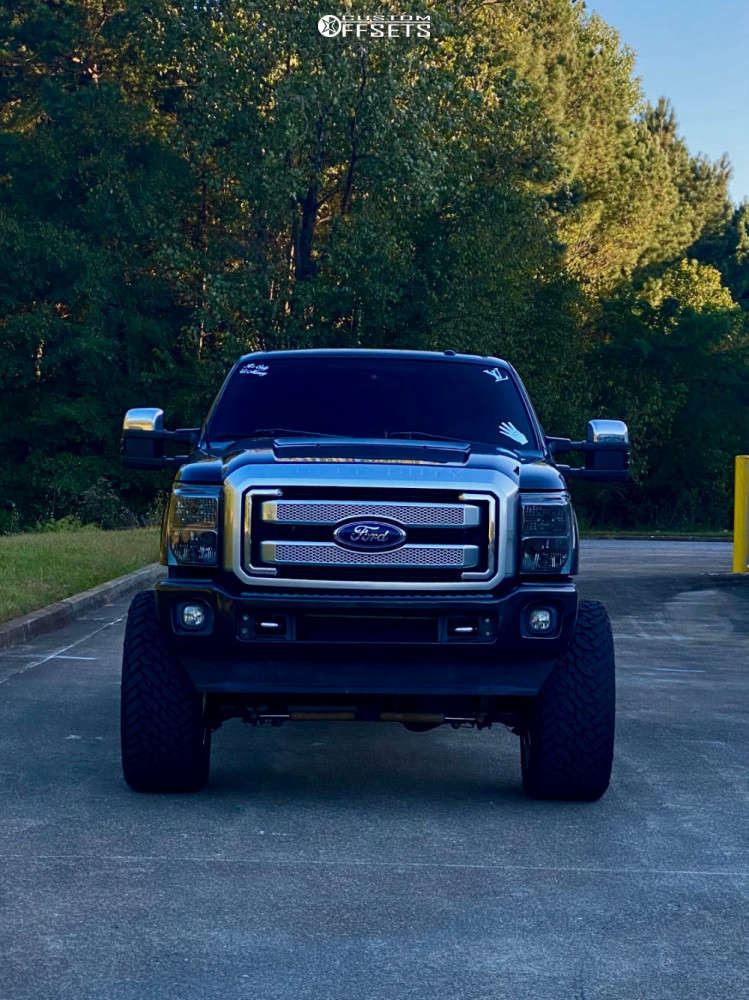 2013 Ford F-250 Super Duty with 26x14 -72 Tuff T2a and 40/15.5R26 Fuel ...