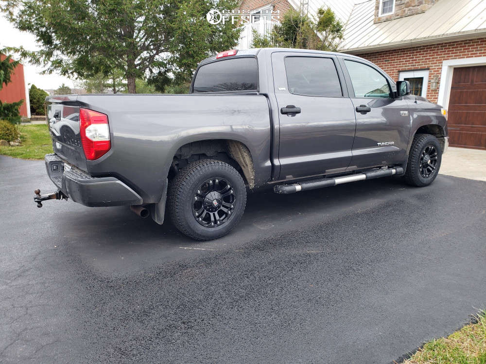 2017 Toyota Tundra with 18x9 35 XD Xd778 and 275/10.5R18 Kumho Road ...