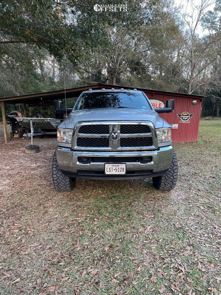 2018 Ram 2500 with 22x12 -44 TIS 544MB and 35/12.5R22 Kenda Klever R/t ...