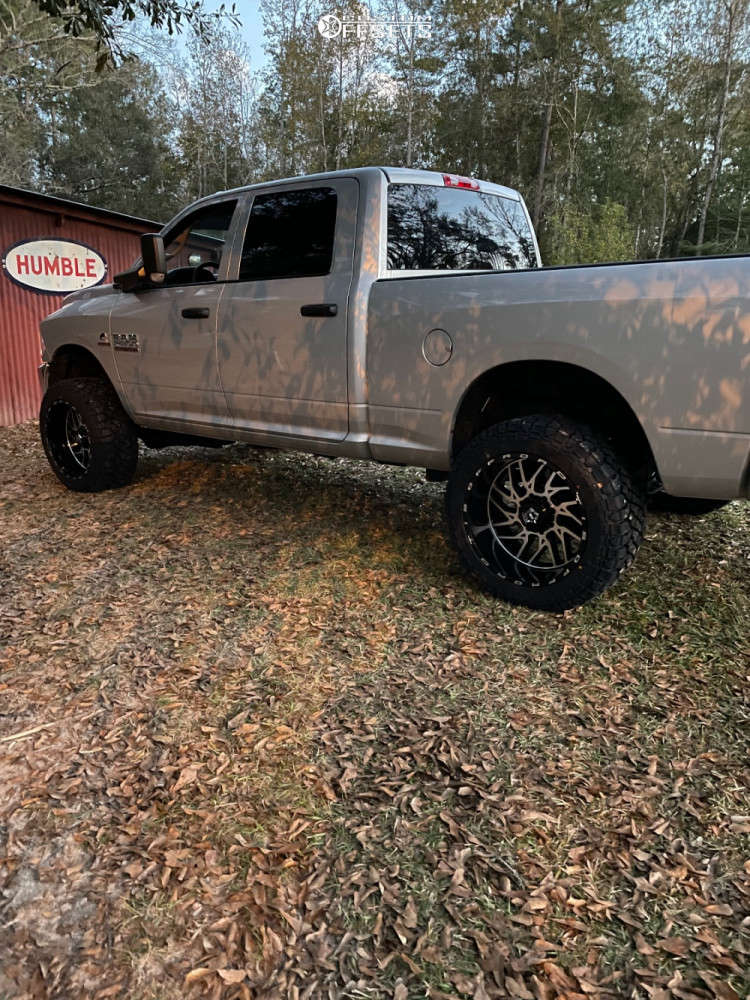 2018 Ram 2500 with 22x12 -44 TIS 544MB and 35/12.5R22 Kenda Klever R/t ...