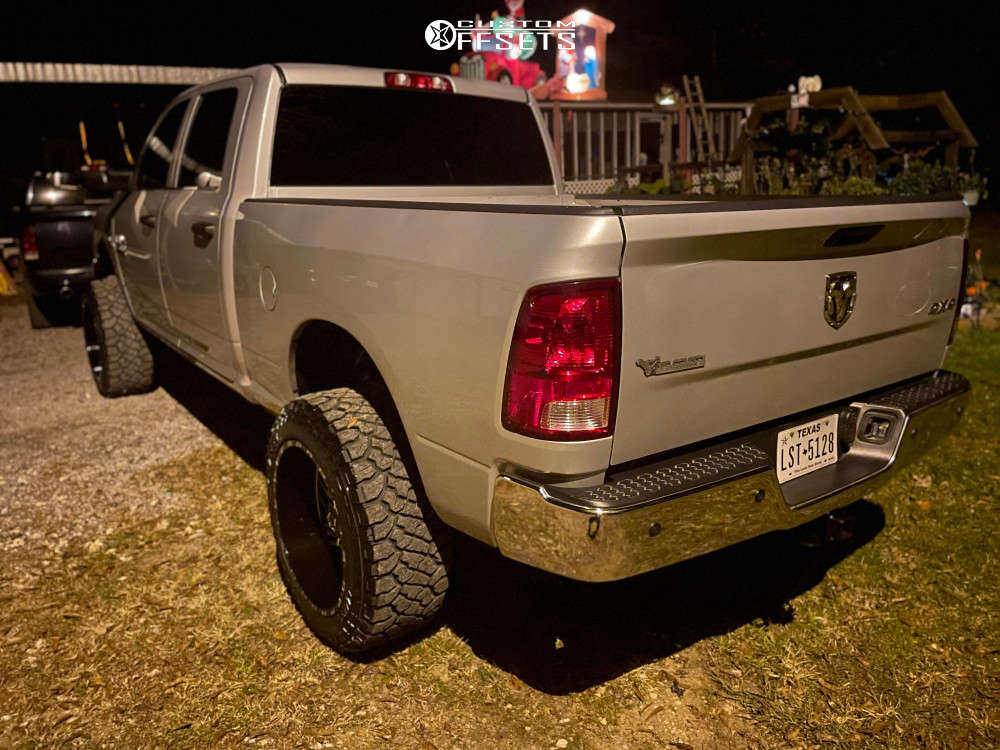 2018 Ram 2500 with 22x12 -44 TIS 544MB and 35/12.5R22 Kenda Klever R/t ...