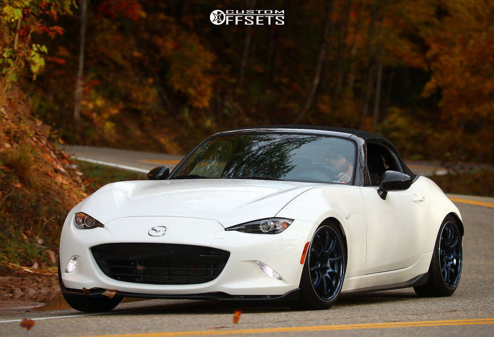 2021 Mazda MX-5 Miata with 17x7.5 38 Advan Racing RGII and 205/45R17 ...