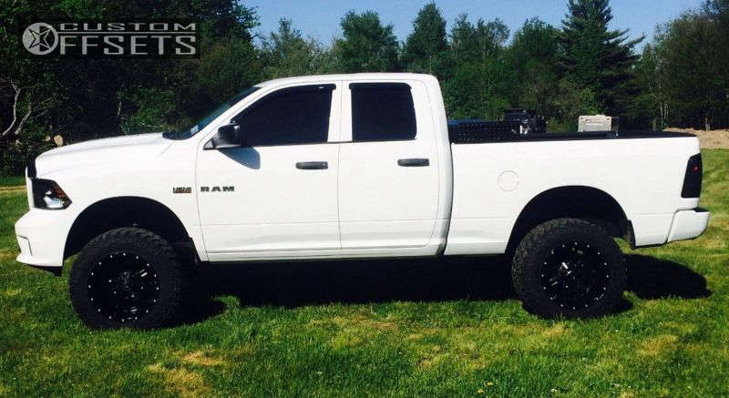 2014 Ram 1500 with 20x12 -44 TIS 535B and 35/12.5R20 Nitto Trail ...