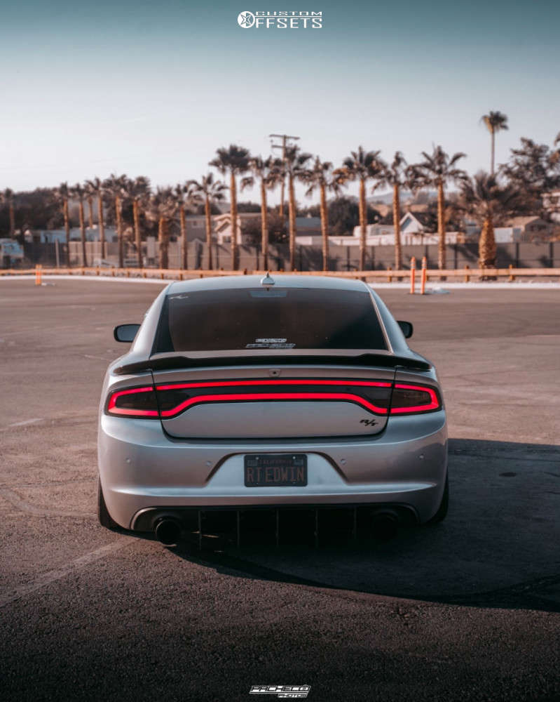 2018 Dodge Charger with 20x9.5 20 Curva C49 and 245/40R20 Lionhart Lh ...