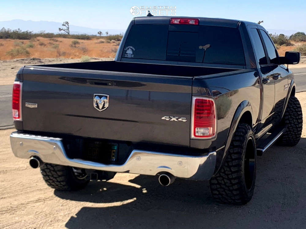 2017 Ram 1500 with 20x12 -51 Vision Razor and 33/12.5R20 Landspider ...