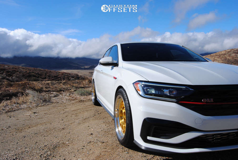 2021 Volkswagen Jetta with 18x8.5 40 Regen5 R32 and 235/45R18 Vercelli ...