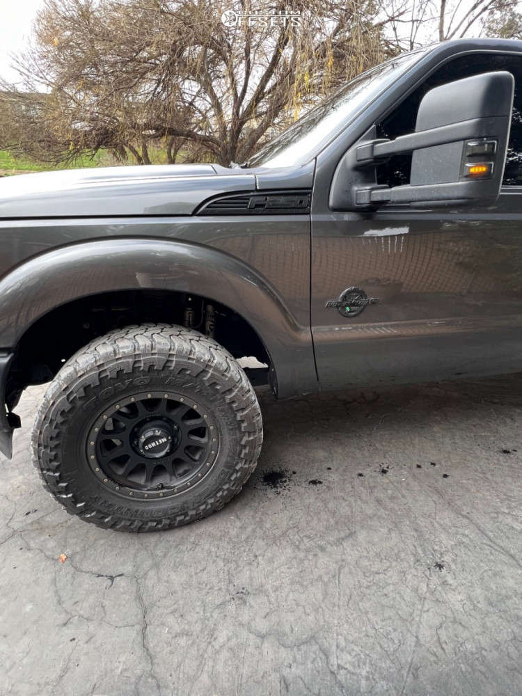 2015 Ford F-250 Super Duty with 18x9 -12 Method Nv and 35/13.5R18 Toyo ...