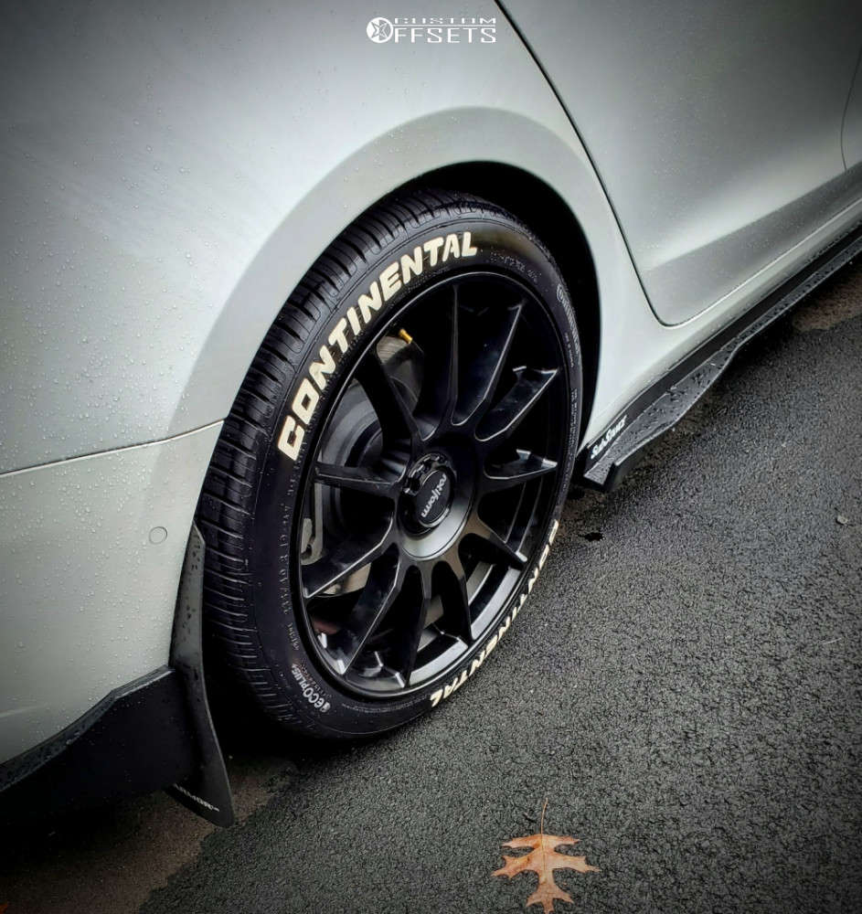 2020 Tesla 3 with 19x8.5 35 Rotiform Dtm and 235/40R19 Continental ...